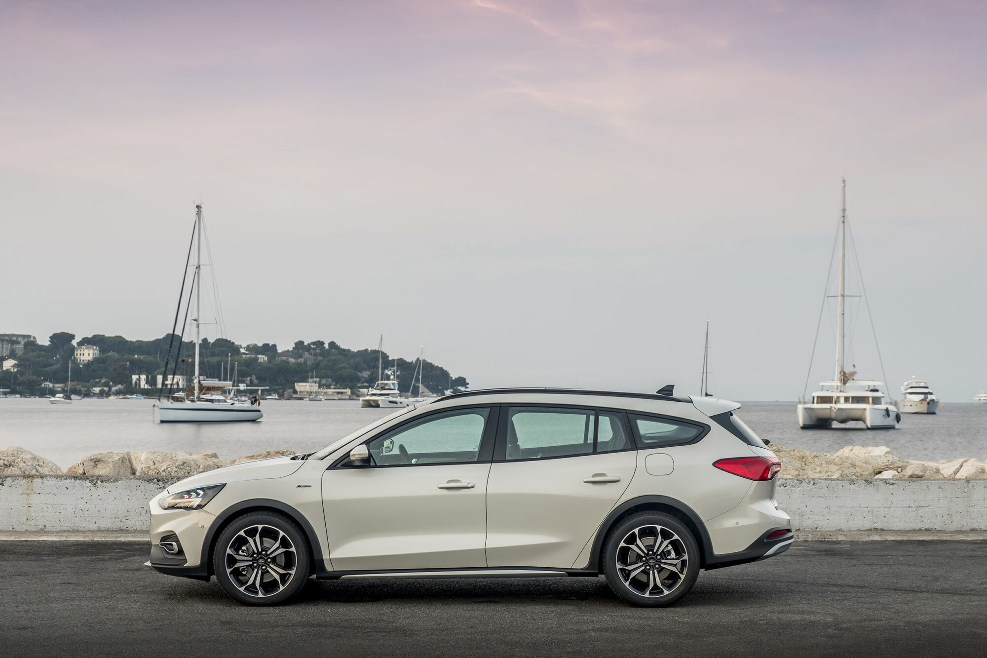 Ford Focus Active Wagon - Autocritica