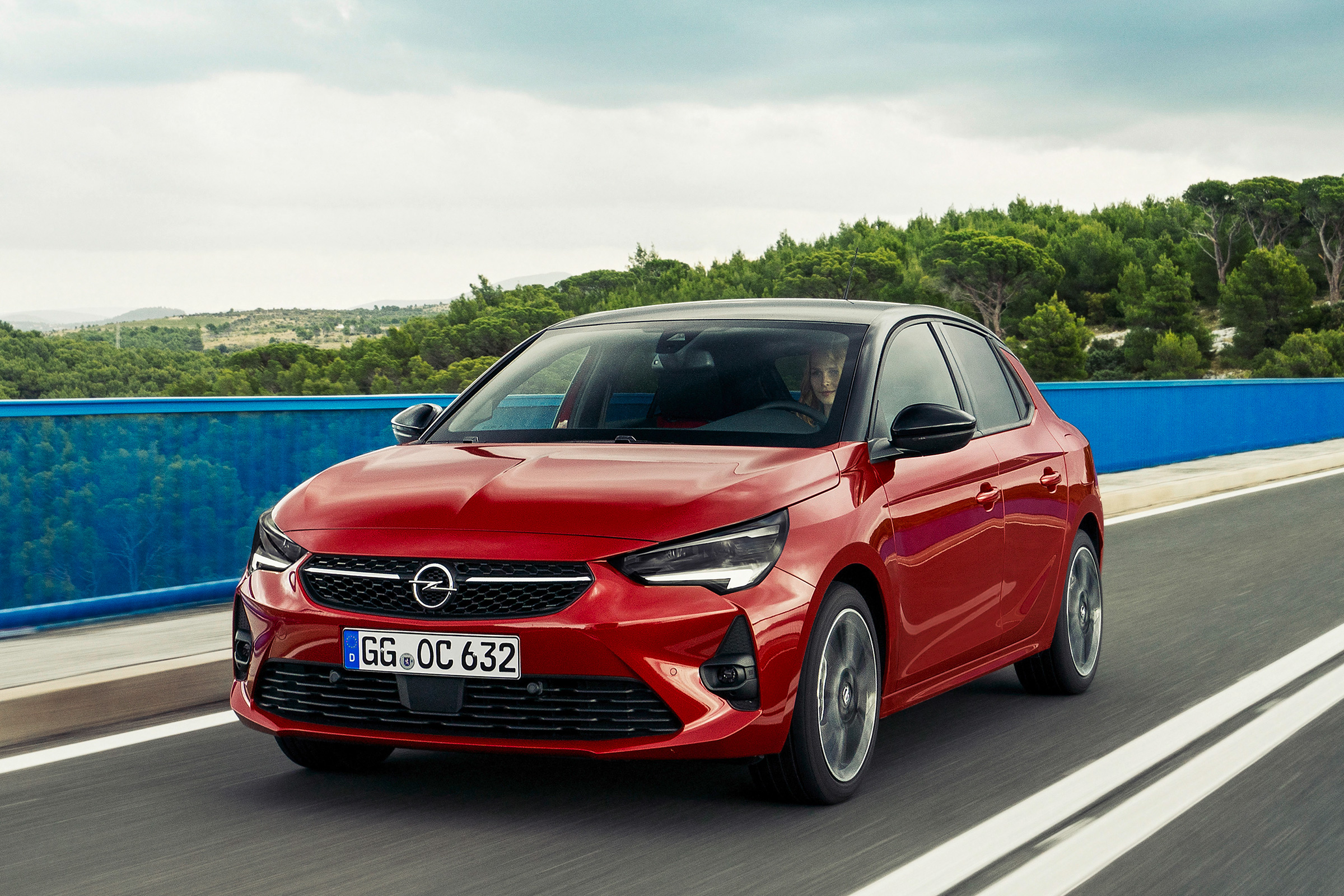 Opel s-ar putea extinde pe piețele unde grupul Stellantis are o ...