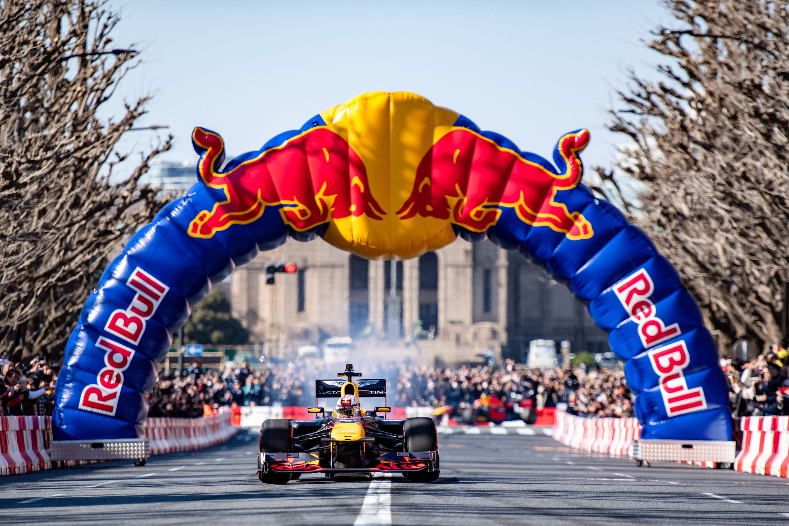Monopostul Red Bull de Formula 1: show run la București - Autocritica