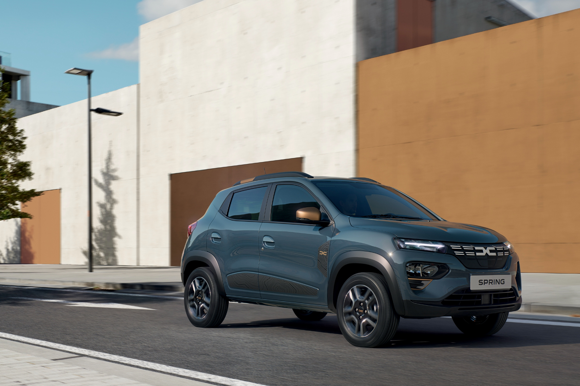 Piața de electrice la început de an: Spring-mania continuă, dar apar ...