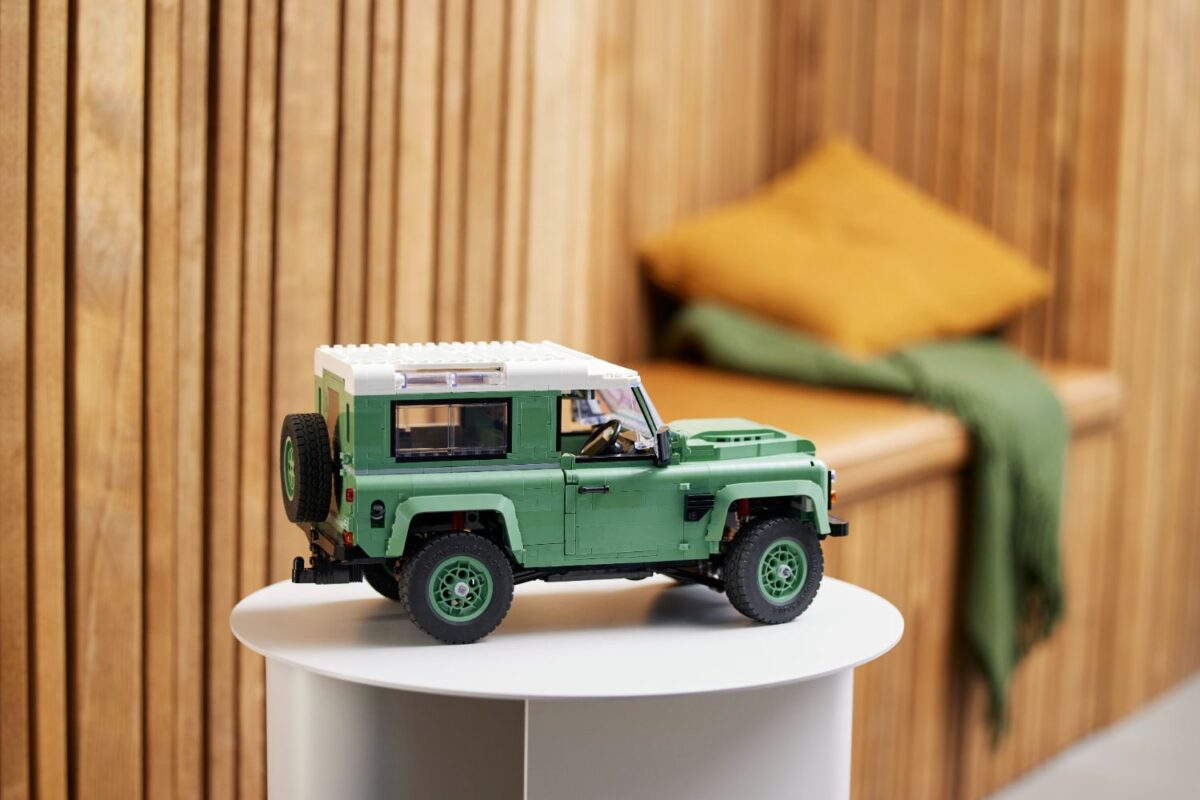 Land Rover Defender Lego Edition - Autocritica