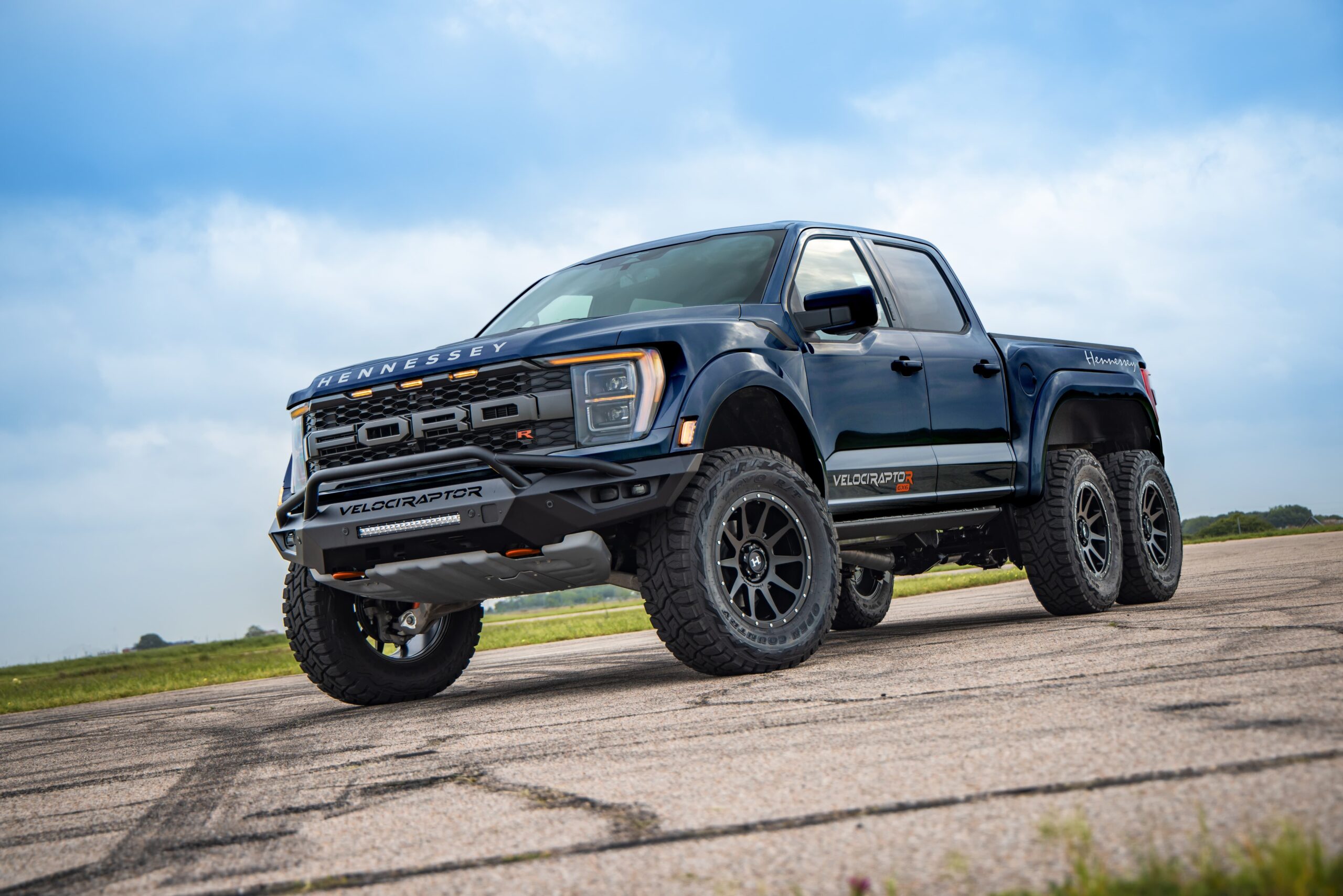 Hennessey VelociRaptoR 6x6: V8 cu 700 CP - Autocritica