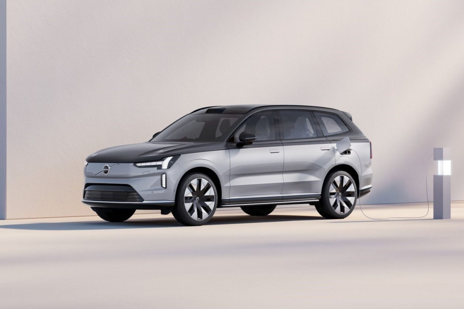 Volvo EX90 BEV 111KWH TWIN MOTOR PERF ULTRA AT AWD - Autocritica