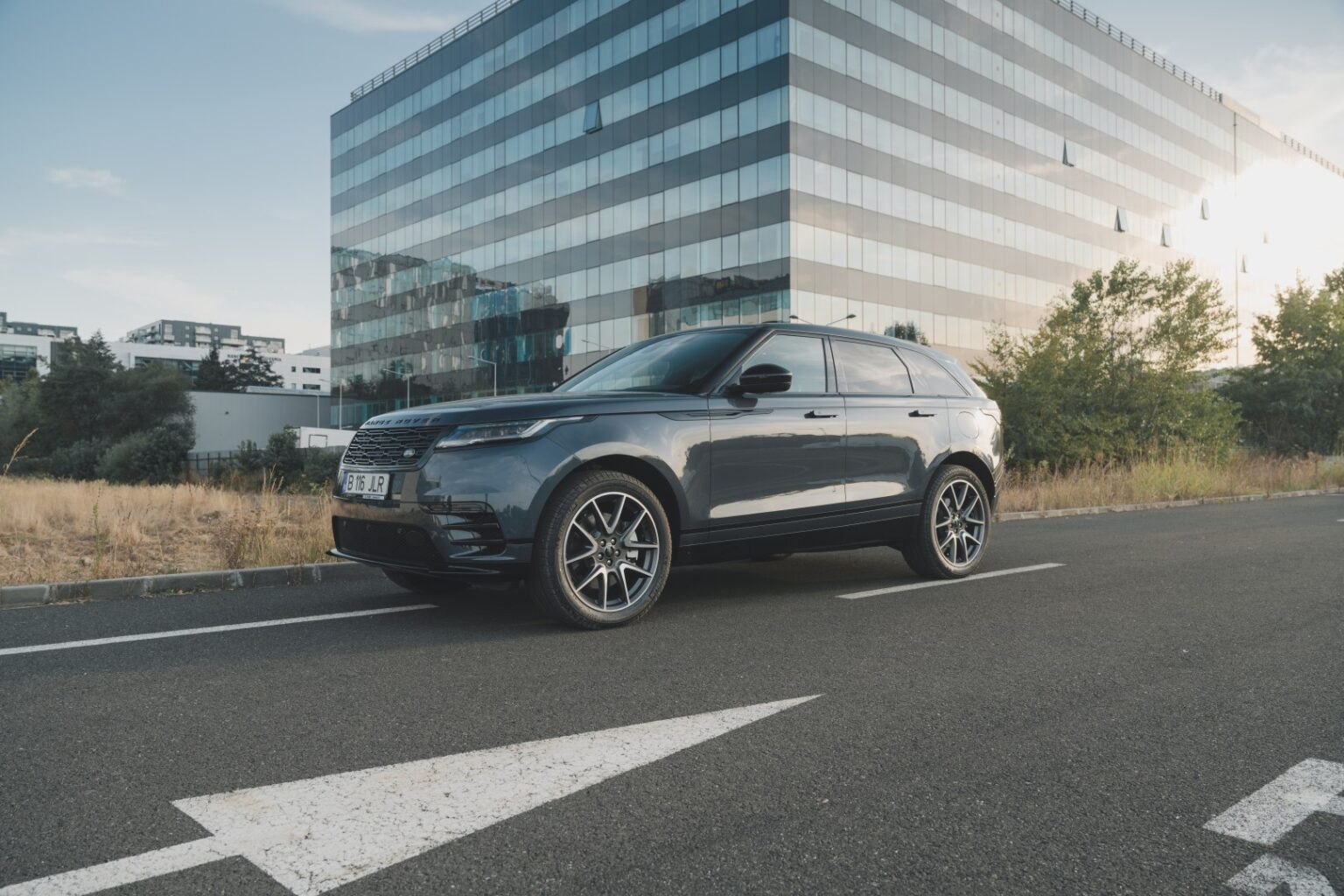 Test Drive: Range Rover Velar plug-in hybrid - Autocritica