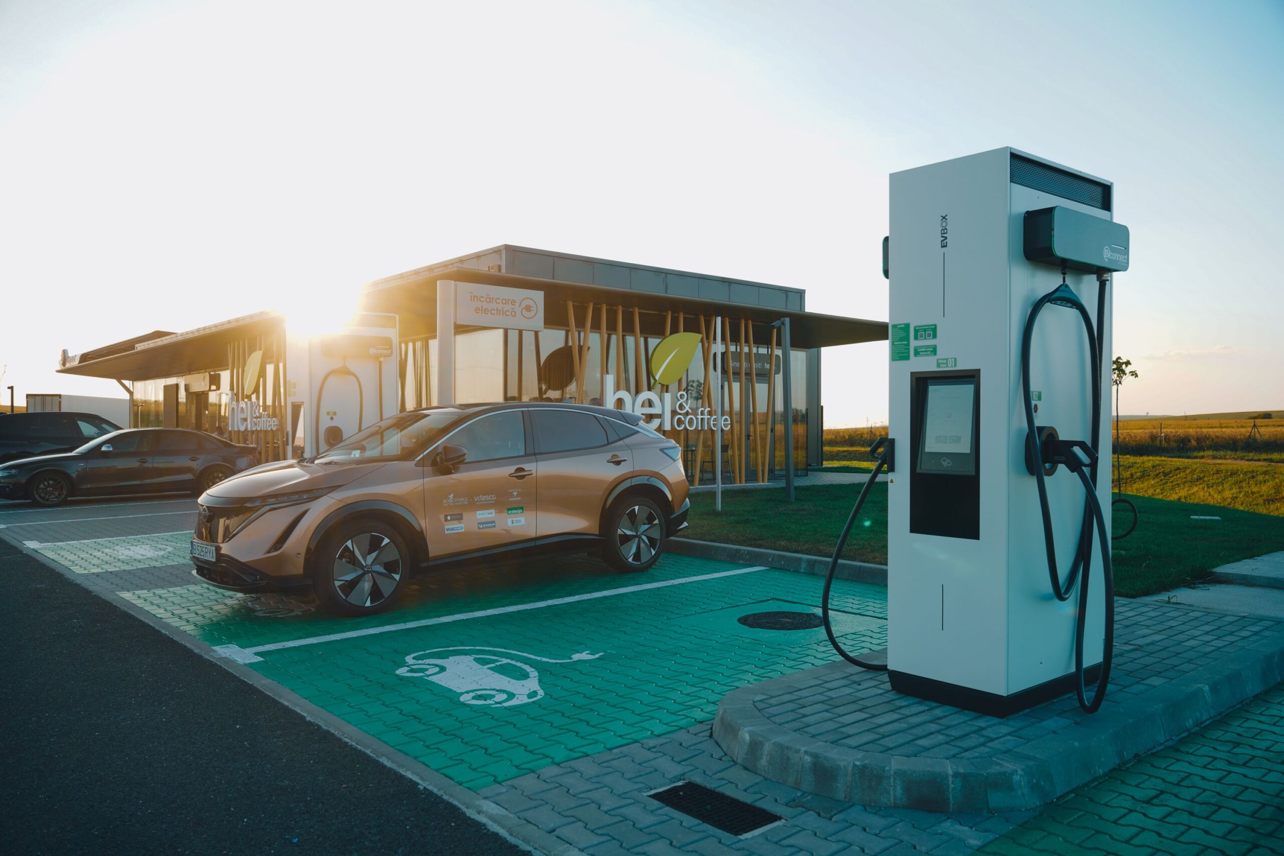 Rompetrol: 11 stații de 300 kW pe autostrada A1 - Autocritica