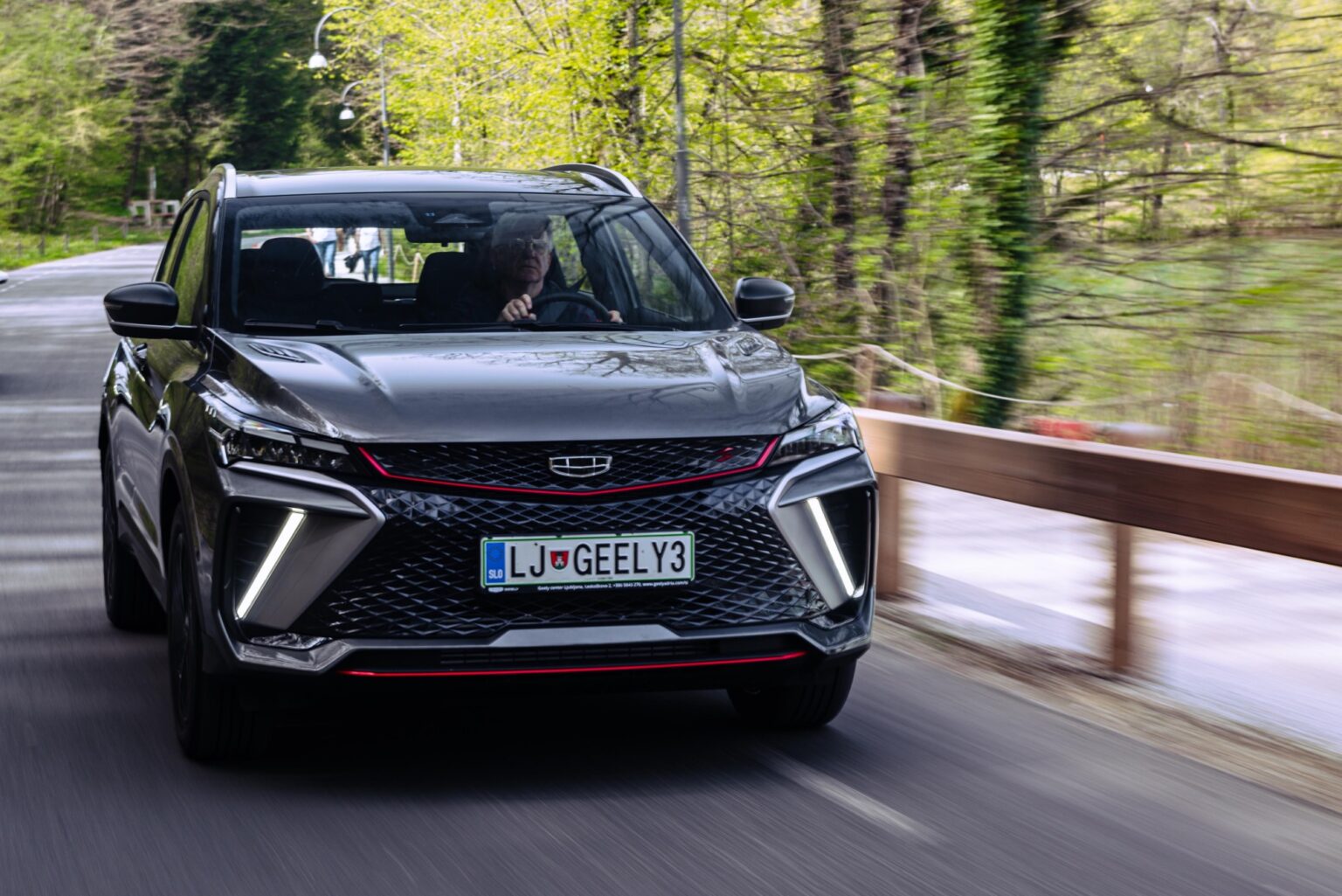 Geely: gigantul chinez debutează în România cu SUV-ul Coolray - Autocritica