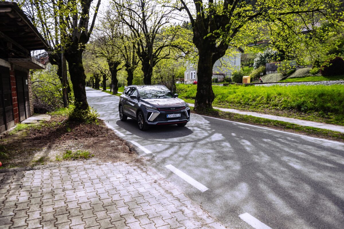 Geely: gigantul chinez debutează în România cu SUV-ul Coolray - Autocritica