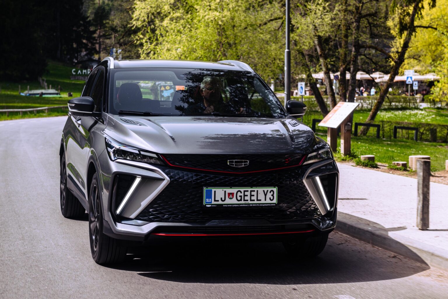 Geely: gigantul chinez debutează în România cu SUV-ul Coolray - Autocritica