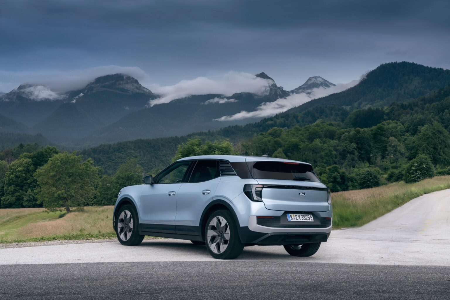 Test Drive: Ford Explorer Electric - Autocritica