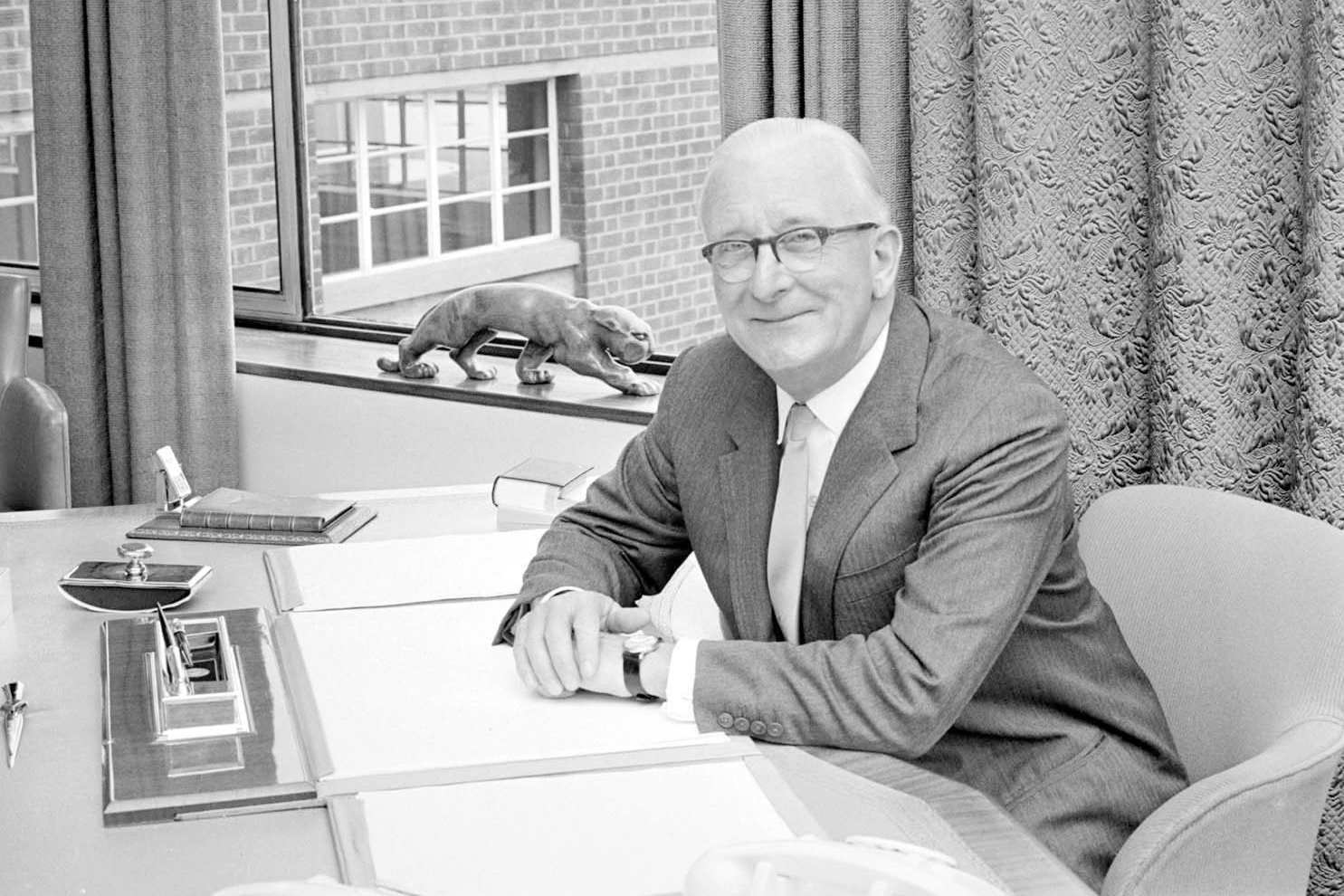 Apariția mărcii Jaguar: ambiția lui William Lyons - Autocritica