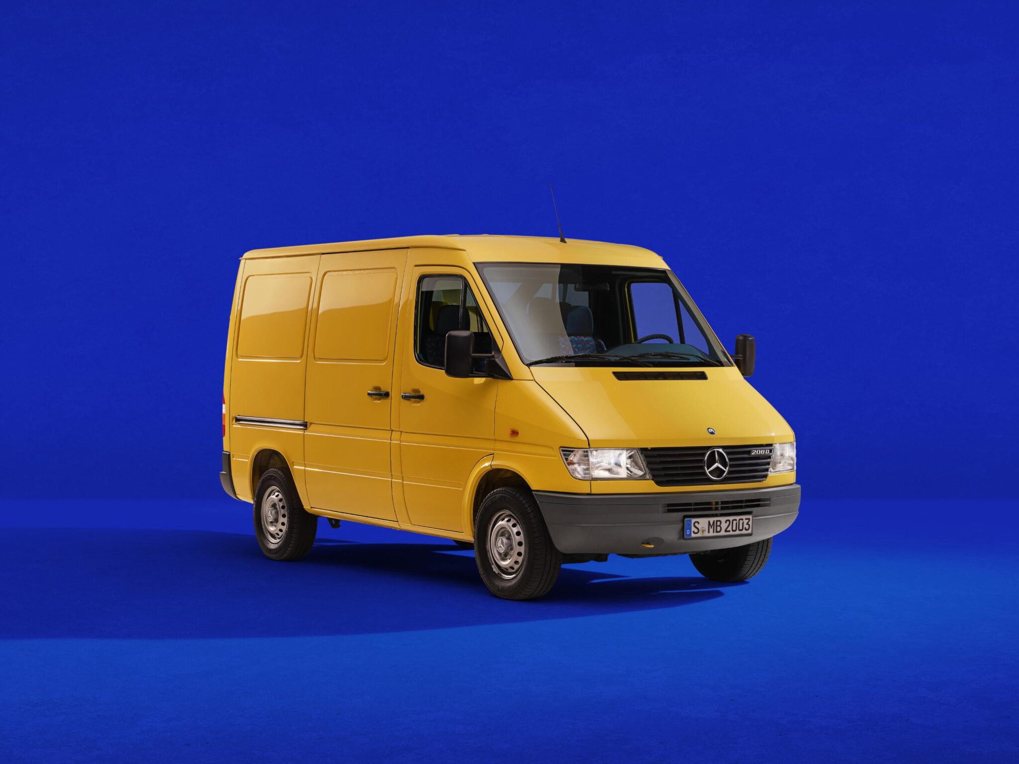 Aniversare: Mercedes-Benz Sprinter, 30 de ani de la debut - Autocritica