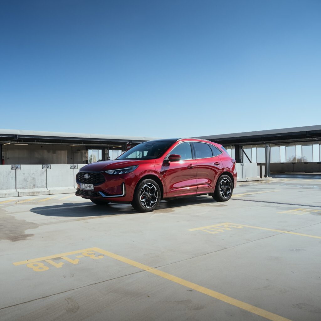 Test Drive: Ford Kuga PHEV - Autocritica